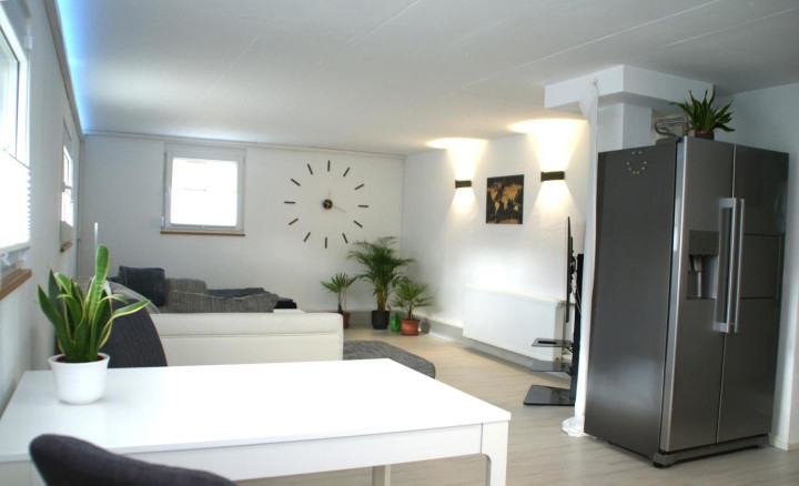 Moderne Business-wohnung Wlan, Parkplatz & Ruhige Top Lage Nahe Stuttgart - Esslingen am Neckar