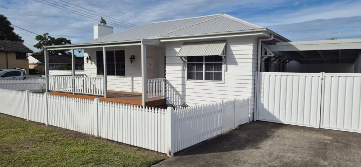Elegant White Cottage - Nowra