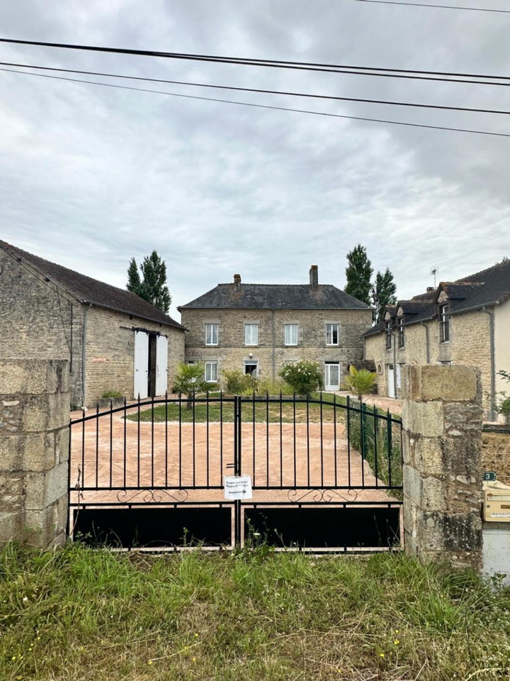 Cottage B&b Chateau Saintonge Breakfast Included - Alençon