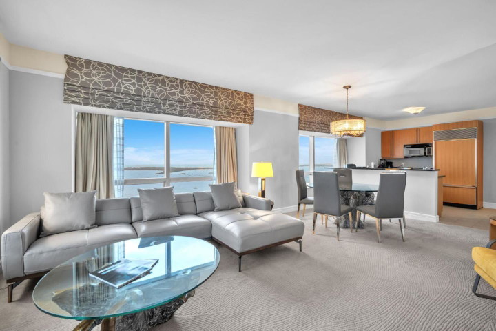 2 Bedroom Or King Studio Suites Four Seasons Hotel Miami Free Wi-fi & Free Parking - Miami, FL
