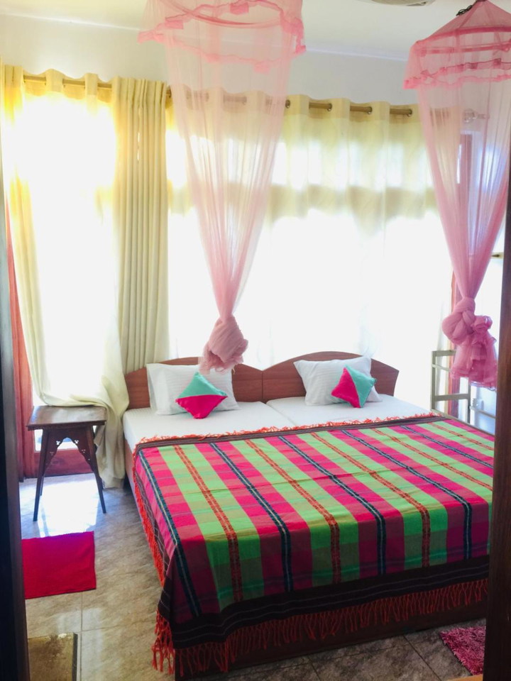 Kandy Ivy Banks Holiday Resort - Sri Lanka