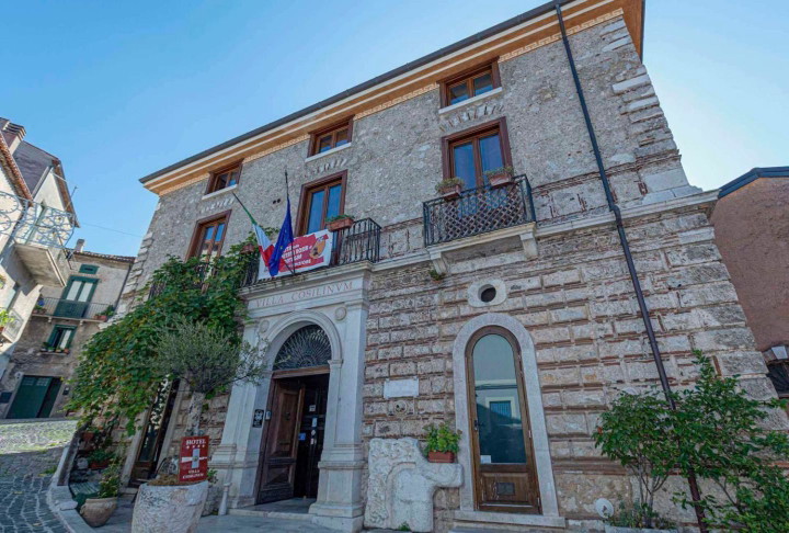 Villa Cosilinum - Italy