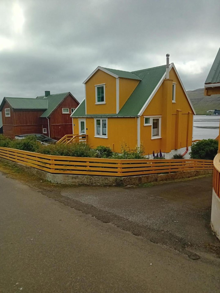 Det Lille Gule Hus - Faroe Islands