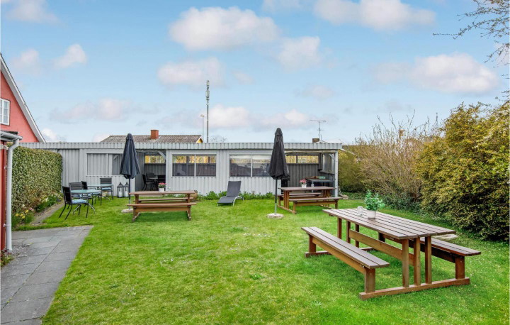 Stunning Apartment In Nexø With Wifi - Tanska
