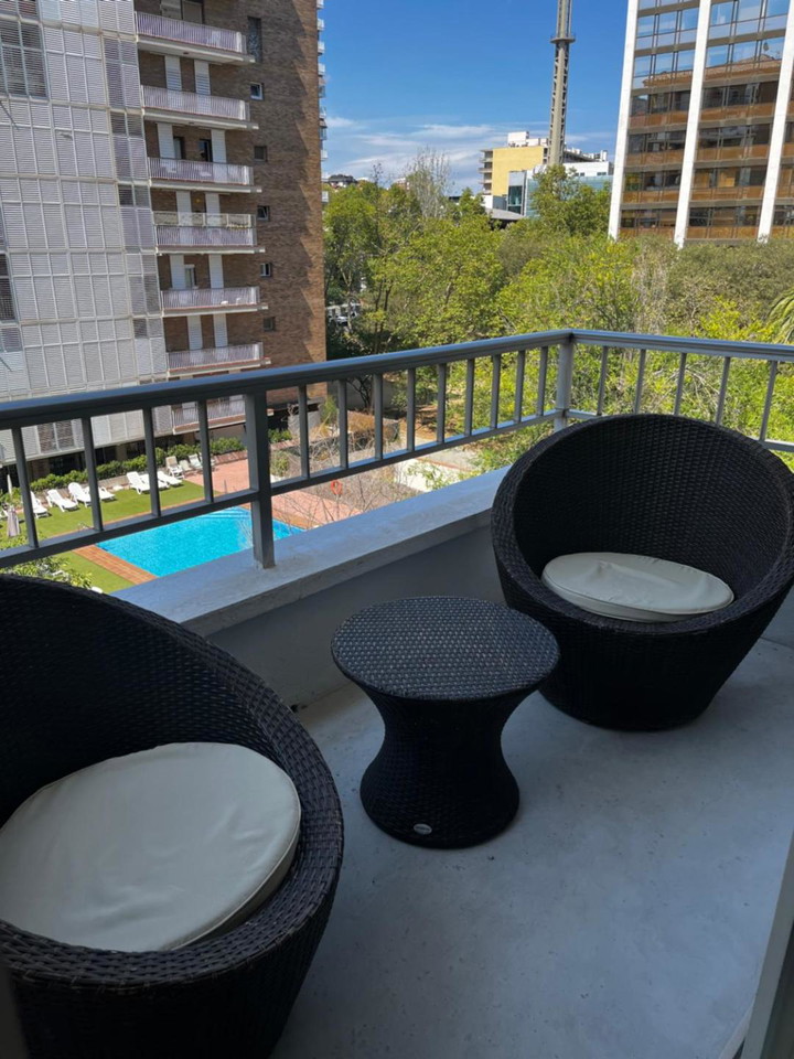 Precioso Y Tranquilo Apartamento Zona Alta Diagonal Barcelona - Cornellà de Llobregat