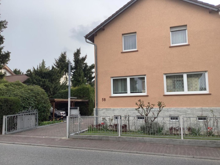 Gesamtes Haus Mit 6 Zimmern Und 2 Parkplätzen - Schmitten