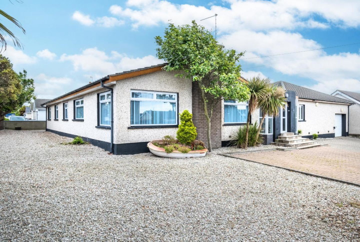Port Tara Holiday Home - Portballintrae