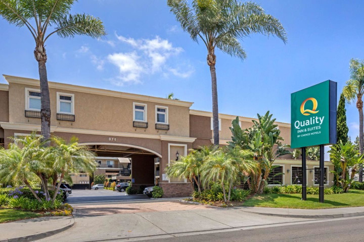 Quality Inn & Suites Anaheim Maingate - La Habra, CA