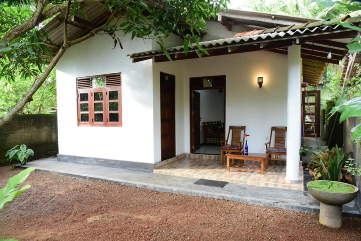 Sanjee Villa Hikkaduwa - Sri Lanka