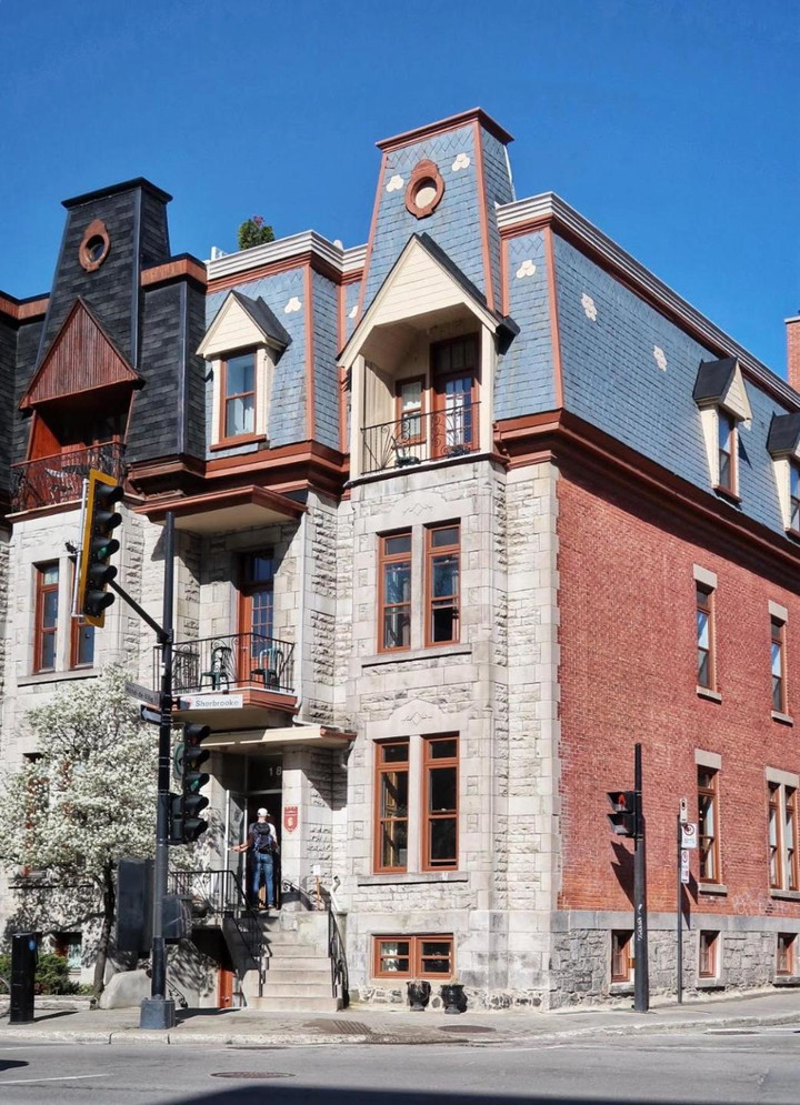 Auberge Du Plateau - Montreal