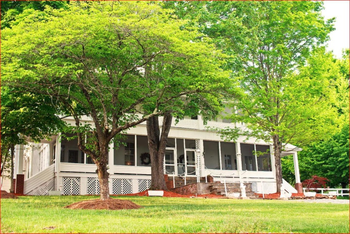 Franklin Terrace Bed And Breakfast - North Carolina