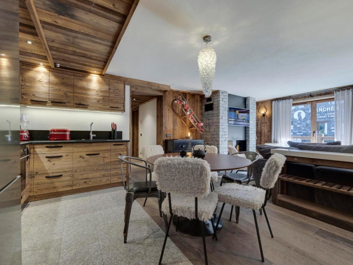 Spacieux 4 Pièces Avec Cheminée, Balcon Et Parking à Val-d'isère - Bonneval-sur-Arc