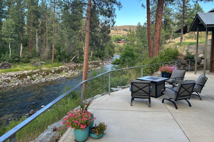 River Pines Inn - Twisp, WA