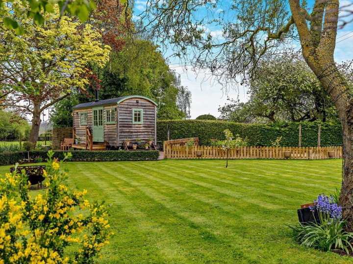 1 Bed In Tewkesbury Oc-94686 - Tewkesbury