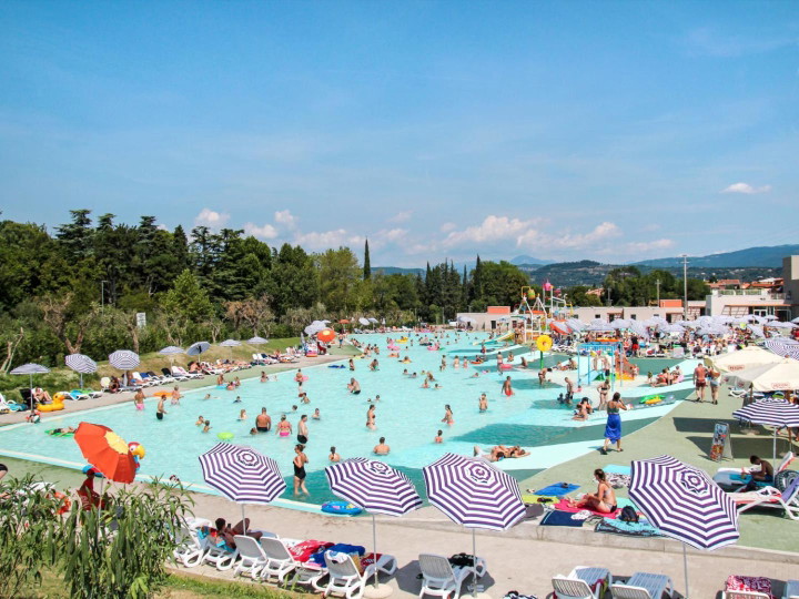 Happy Camp Mobile Homes In Camping Cisano San Vito - Lake Garda