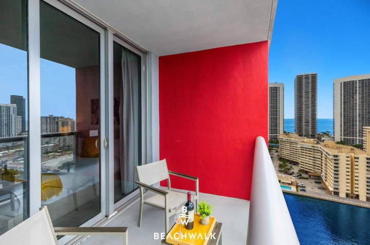 High-floor Studio Pool & Gym - Miami Gardens, FL