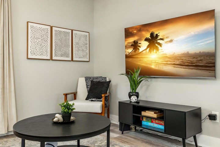 Saint Pete Hideaway Cozy Urban Escape Oasis - St. Petersburg, FL