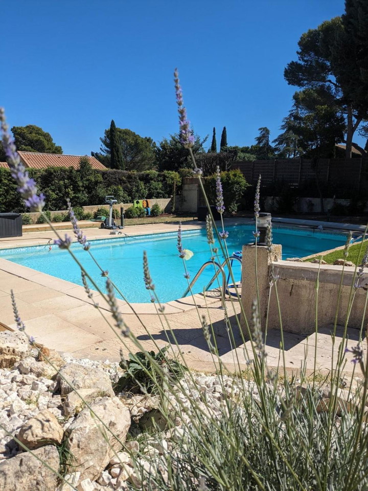 Studio Cosy Neuf Calme -Parking Terrasse Privée Piscine 5mn Gare Tgv Aix Et Za Aix La Duranne 15 Mn Aéroport Marseille - Cabriès