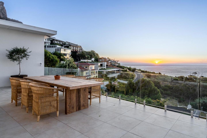 View16 - Camps Bay