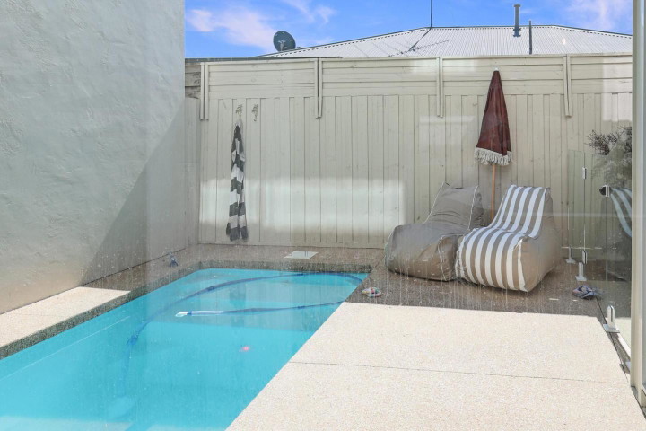 Avenue Pool House, 3 Bedroom, Garage, Aircon, Pool - 레오폴드