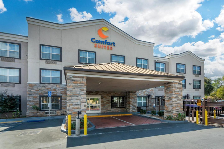 Comfort Suites Downtown Sacramento - Sacramento, CA