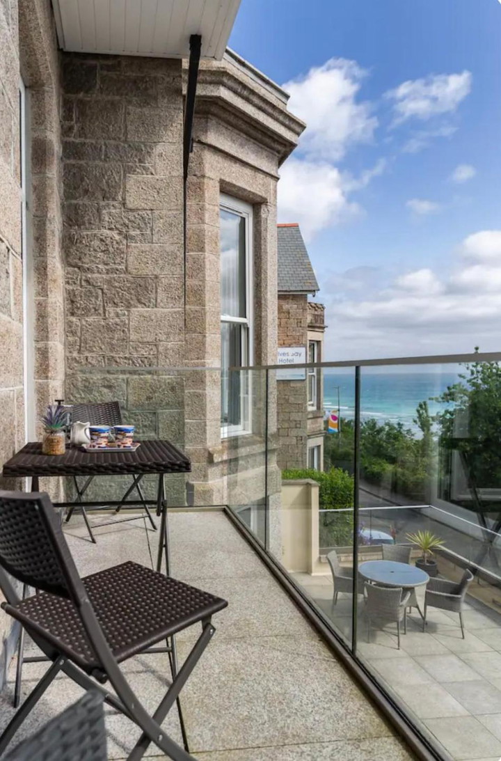 Porthminster View Luxury Sea Views Balcony, Parking, Pool, Spa & Gym - St Ives