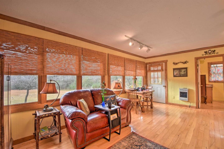 Forest Fantasy: Pet-friendly Smoky Mtn Escape! - Murphy, NC