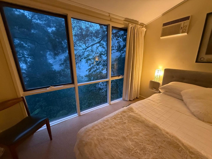 Sassafras Treehouse Private Home In The Dandenong Ranges, Victoria - Seville