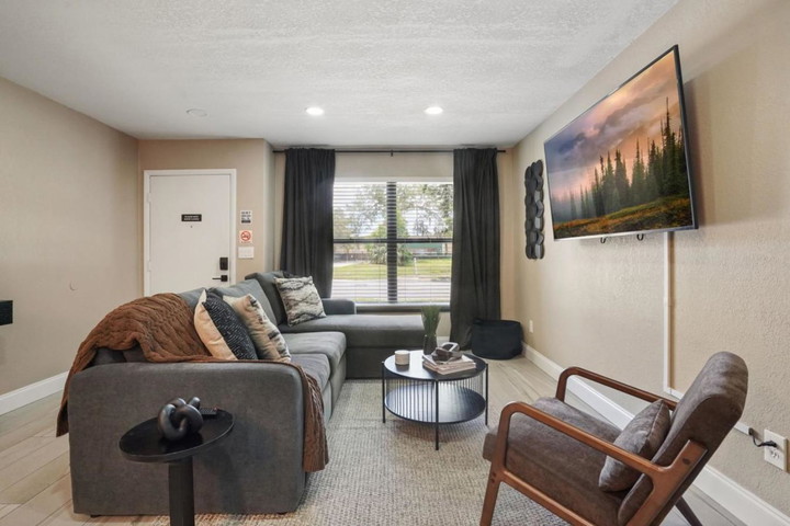 Cozy Home In Dwtn For 6 Guests, Steps To Lake Eola - Orlando, FL