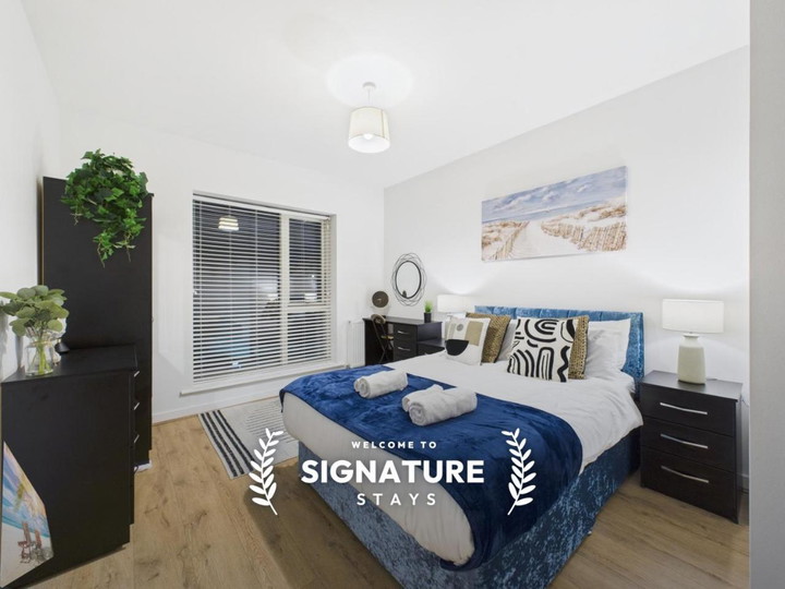 Harveys Yard By Signature Stays, Hayle Luxury Beach Home With Parking, Sleeps 7 - Hayle