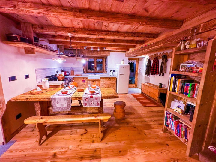 Joivy Modern Family Chalet With Stunning Mountain Views - Champoluc