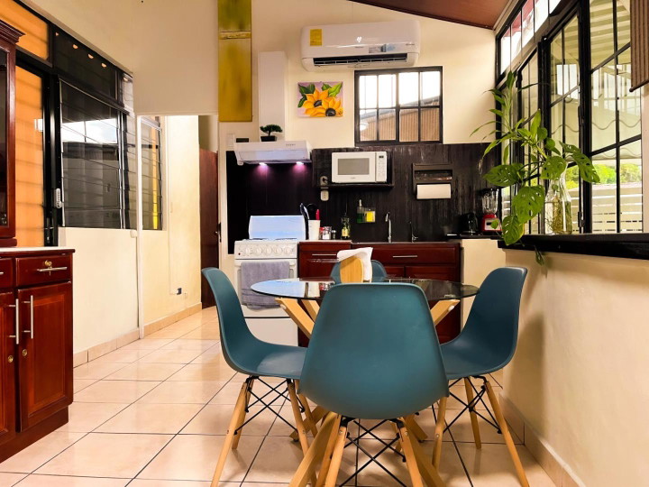 Apartamento Dos Habitaciones Baños Completos Wifi Y Ac Todo El Apto, Parqueo Interno,san Salvador, Colonia Escalón - San Salvador