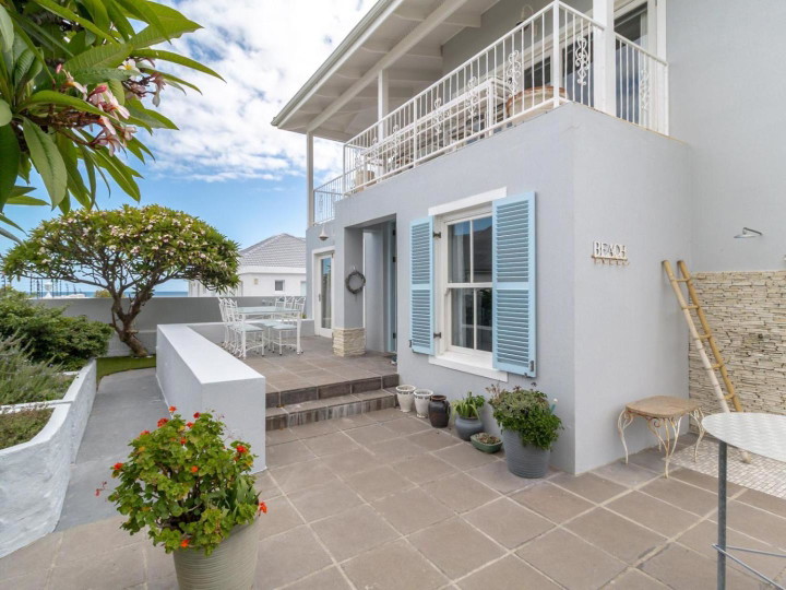 Beach House On 5th Hermanus - Hermanus