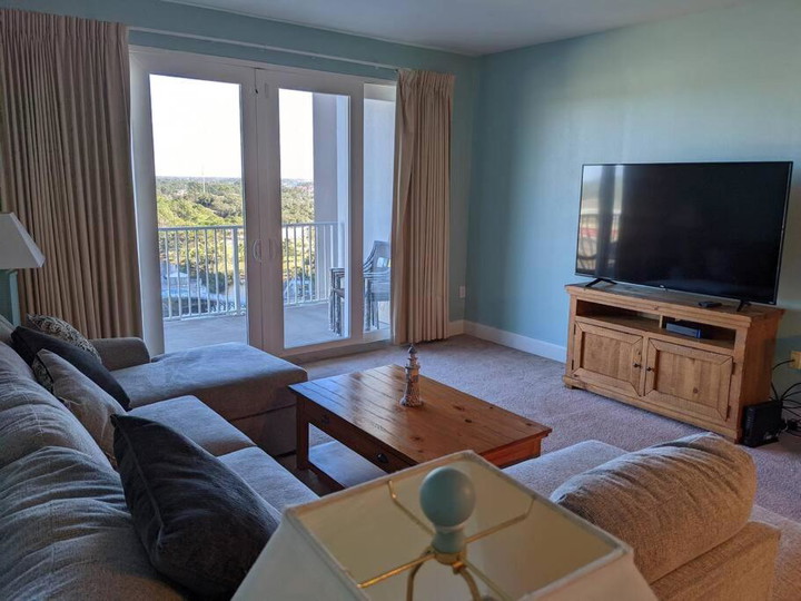 Spacious, Cozy 2brd /2bath Condo - Laketown Wharf - Florida