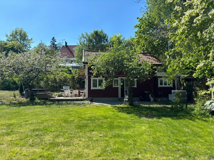 1800 Tals Sjötorp Med Egen Strand Och Brygga - Danderyd