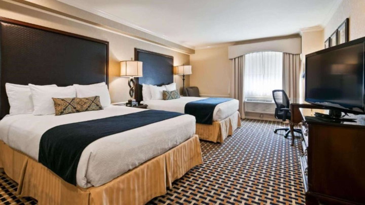 Best Western Plus Puyallup Hotel - Tacoma, WA