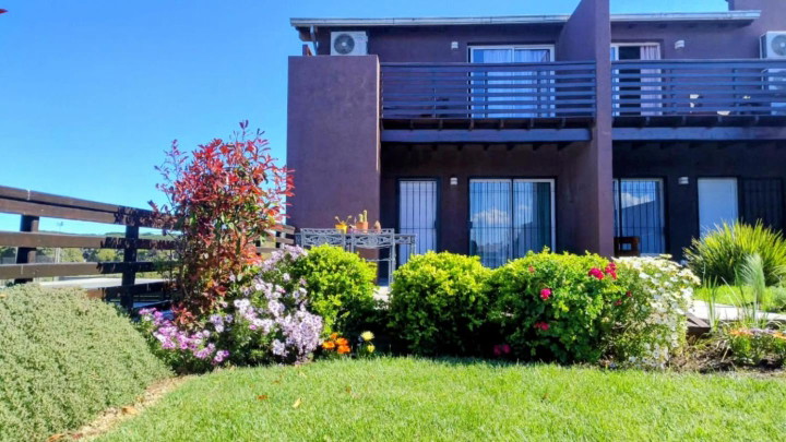 Duplex Familiar Con Pileta En Zona Parque - Necochea