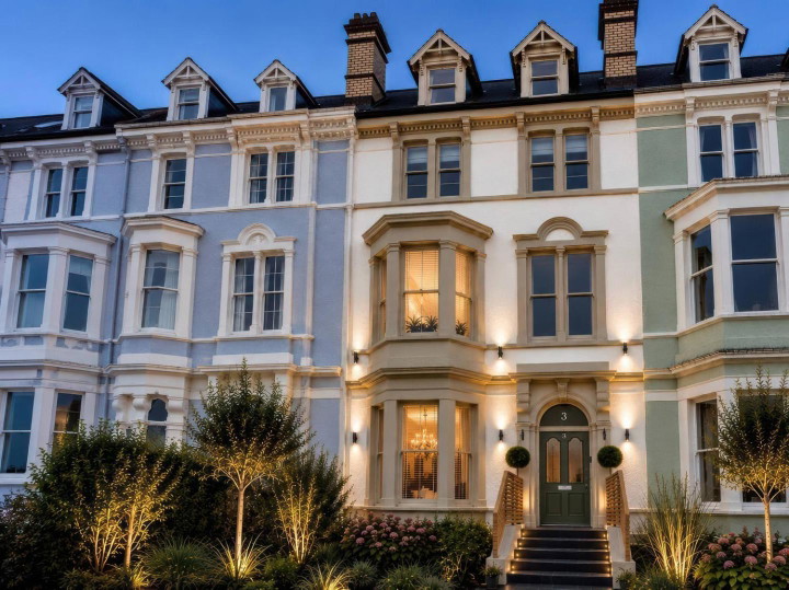 Sea View, East Parade - Conwy