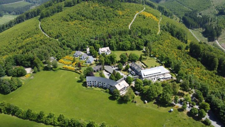 Berghotel Hoher Knochen - Ruhe & Natur - Schmallenberg