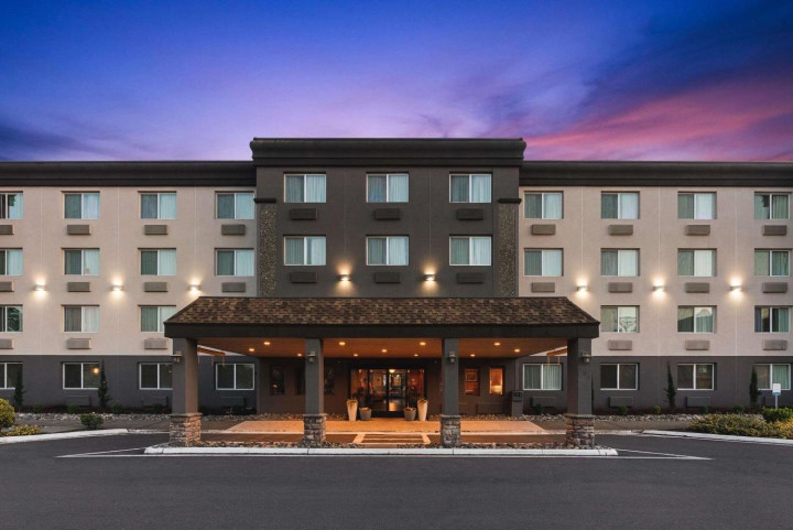 Comfort Inn & Suites Vancouver Downtown City Center - Beaverton, OR