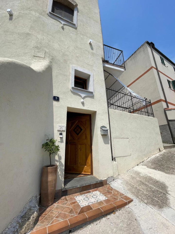 A Burgâ Du Muntin - Vado Ligure