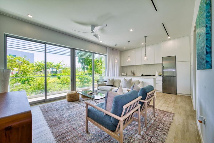 Lush Oasis In The Heart Of 7mile Beach Area - Cayman Islands