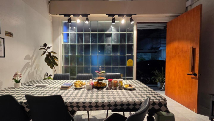Zanit Hostel Private Room ,Mix Dorm And Female Dorm - Bangkok