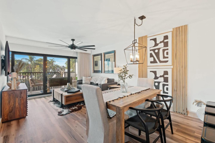 Spend Your Vacation In Luxury With Pool Views - Naples, FL