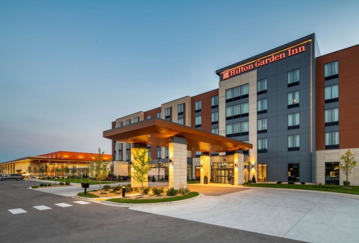 Hilton Garden Inn Milwaukee Brookfield Conference Center - Wauwatosa, WI