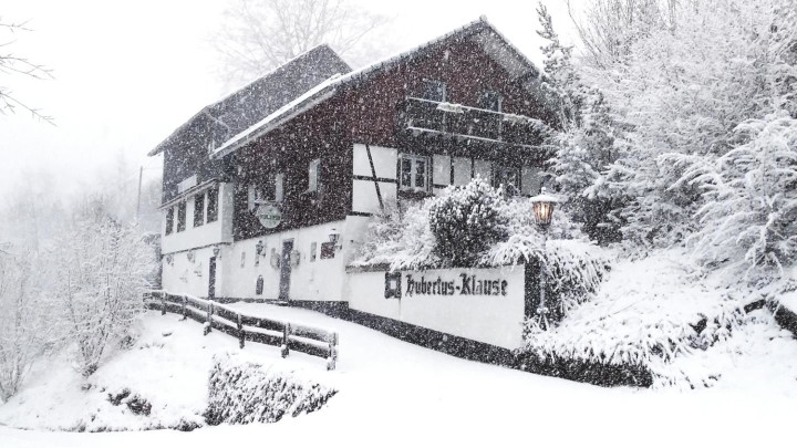 Jeje Und Anna's Eifel Haus - ドイツ