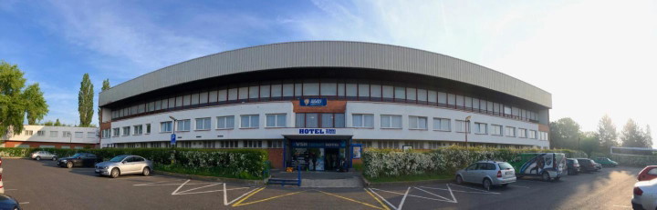 Hotel A Ubytovna Zimní Stadion Slaný - Tschechien