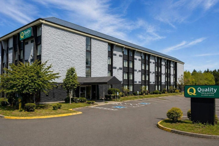 Quality Inn & Suites Everett - Mukilteo, WA