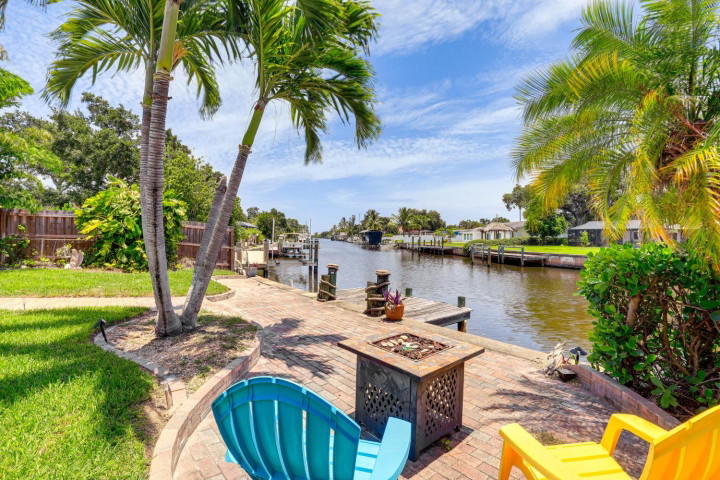 Waterfront Vero Beach Home W/ Pool & Boat Dock! - Vero Beach, FL