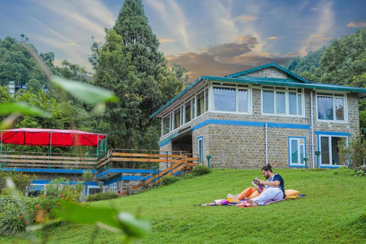 Saffronstays Kasauli Estate Royalty - 5br Heritage Home With Lawn - Kasauli